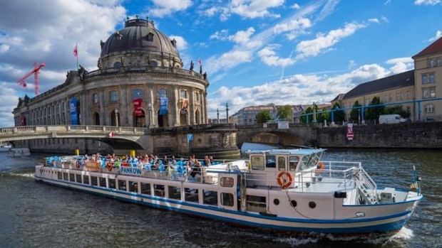 IKONO Berlin Selfie Erlebnis Alexanderplatz | Tickets